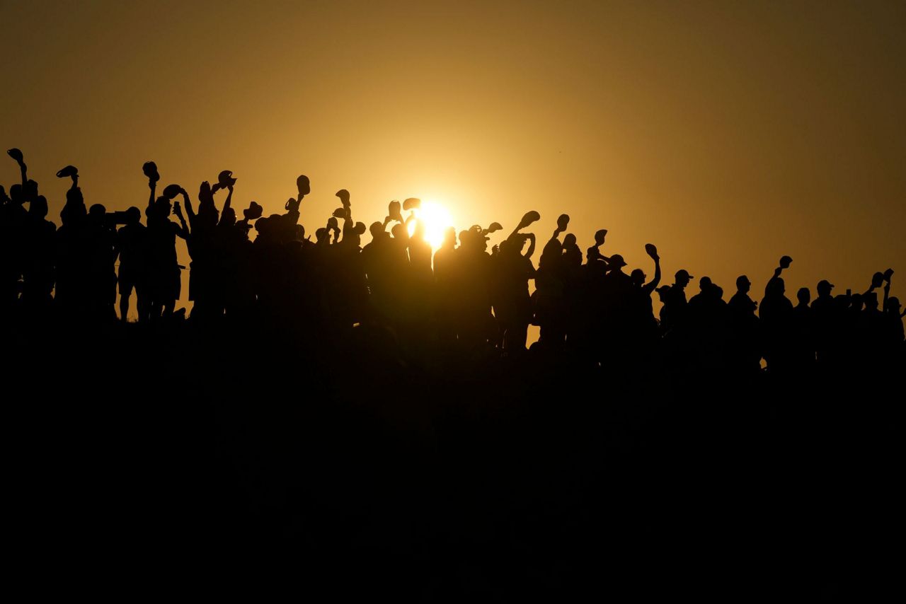 Hatless Cantlay gets the last laugh after a day of ribbing from Europe ...