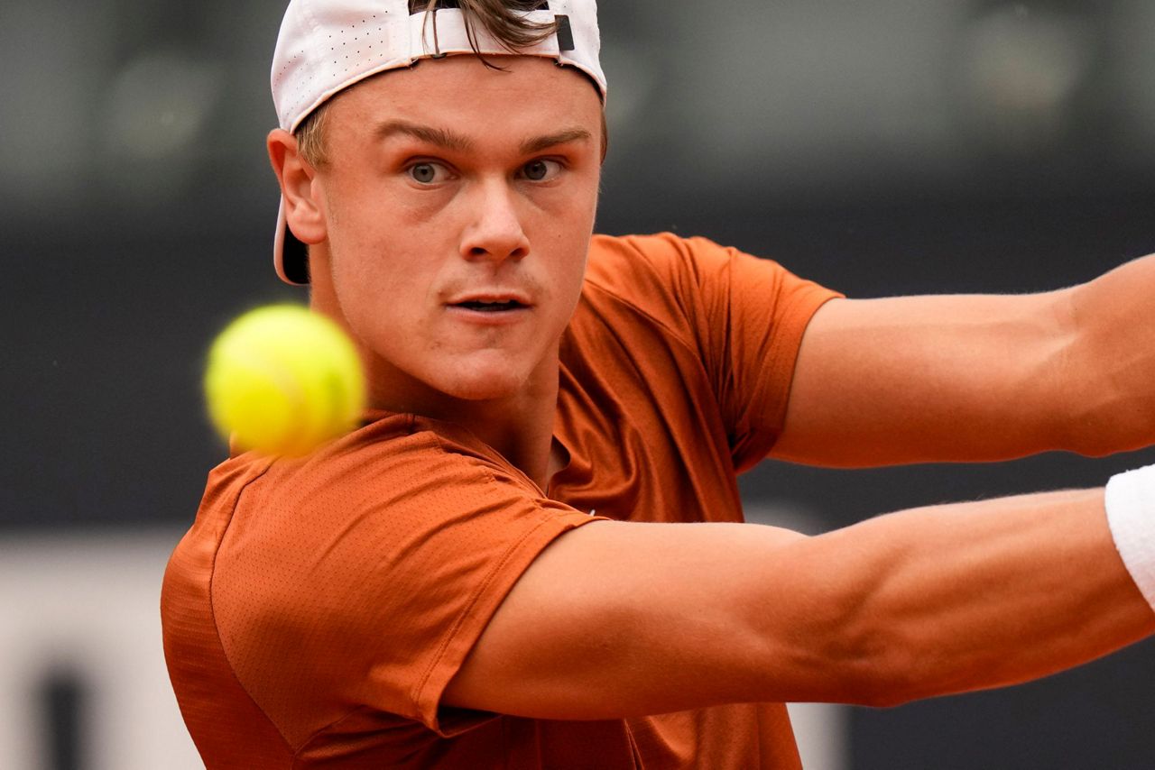 Rune follows up win over Djokovic by beating Ruud to reach Italian Open ...