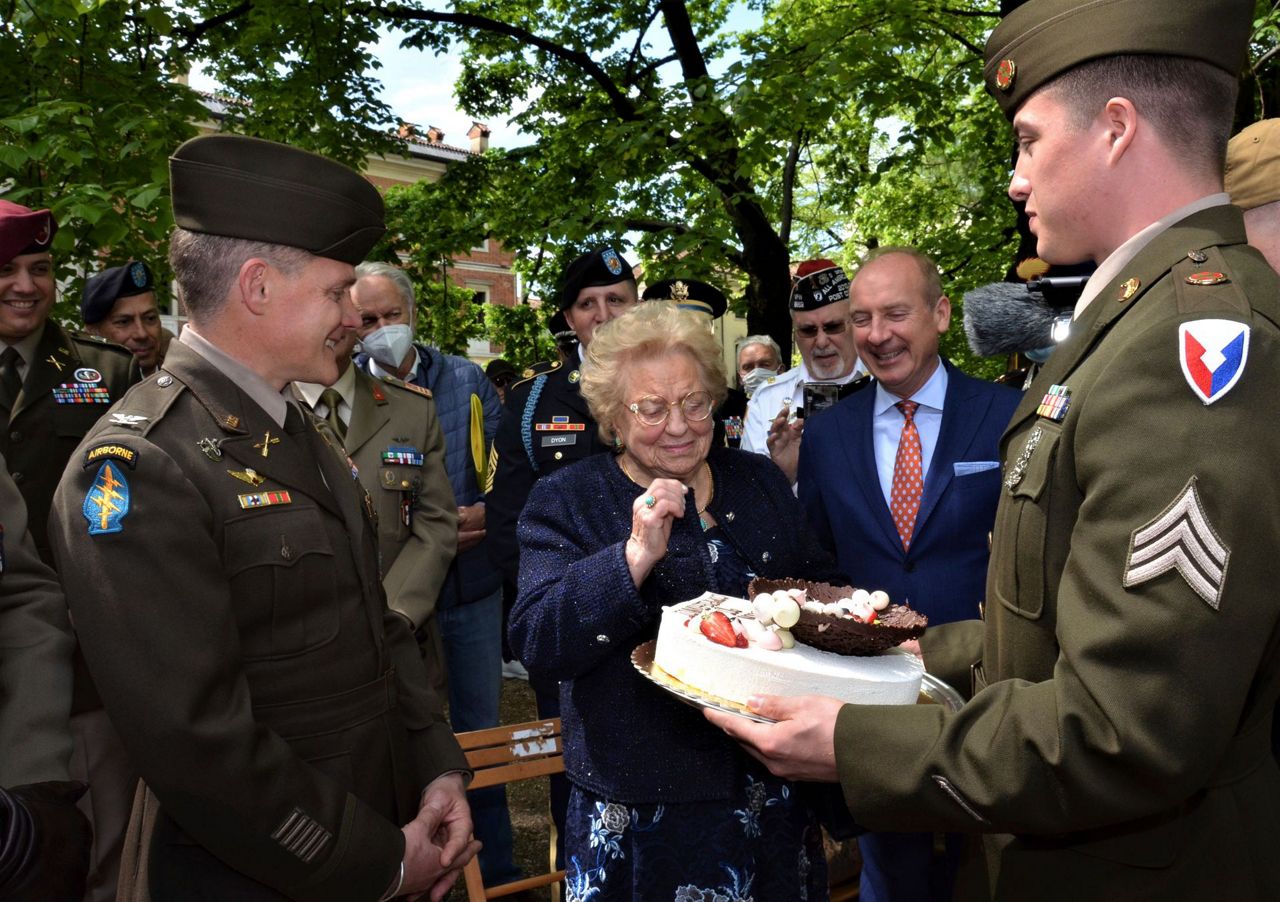 US Army 'returns' cake to Italian woman for 90th birthday