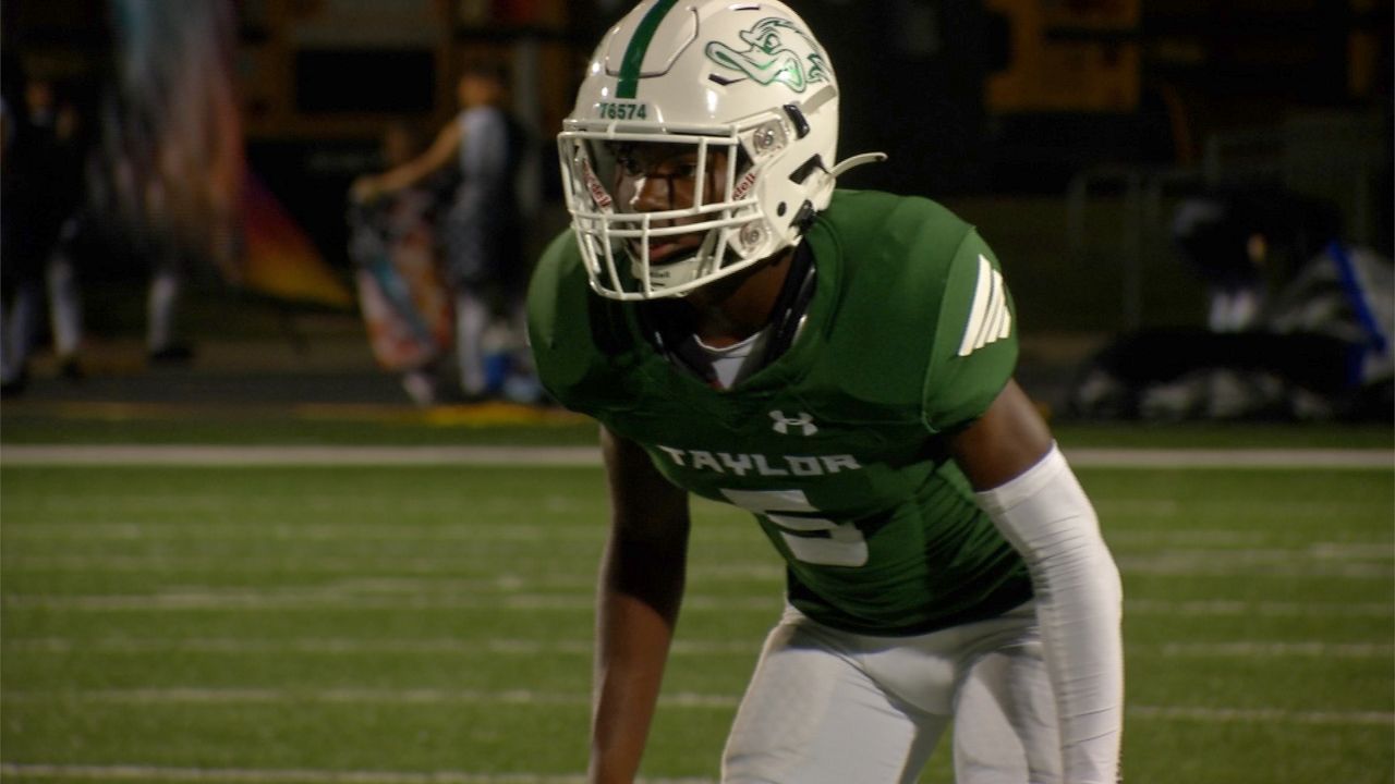 Taylor ISD's Jarvis Anderson is proving recruiters wrong