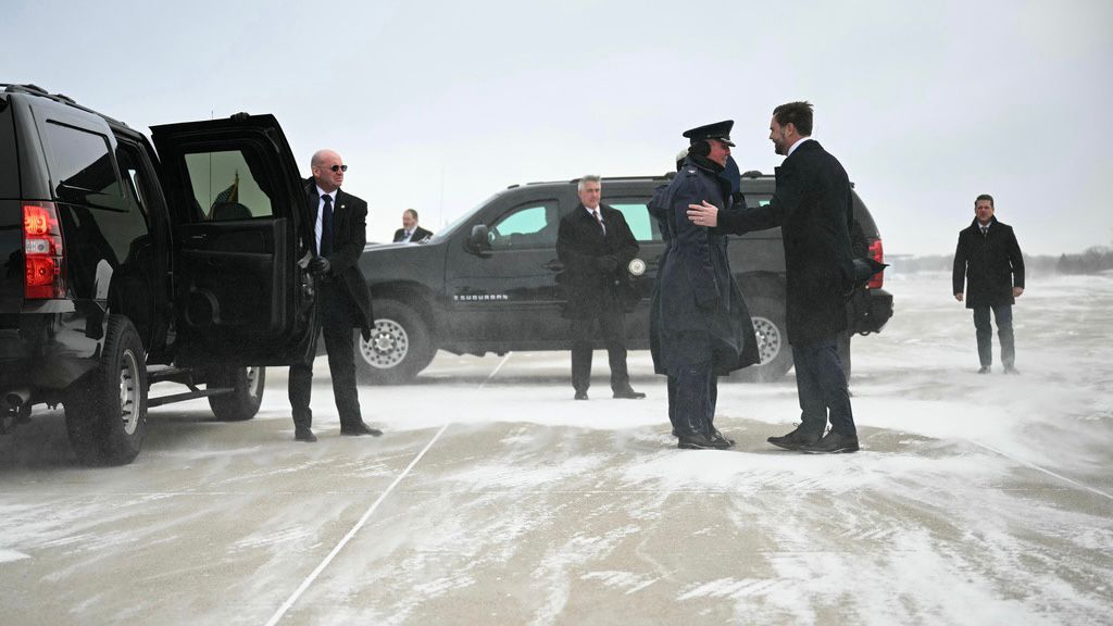 JD Vance urges Minnesota law enforcement to work with ICE