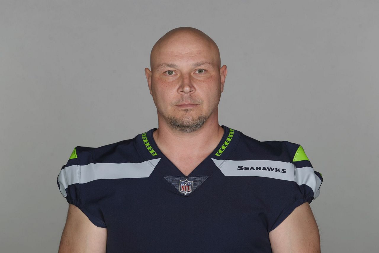 Ex-Raiders, Seahawks kicker Sebastian Janikowski retiring