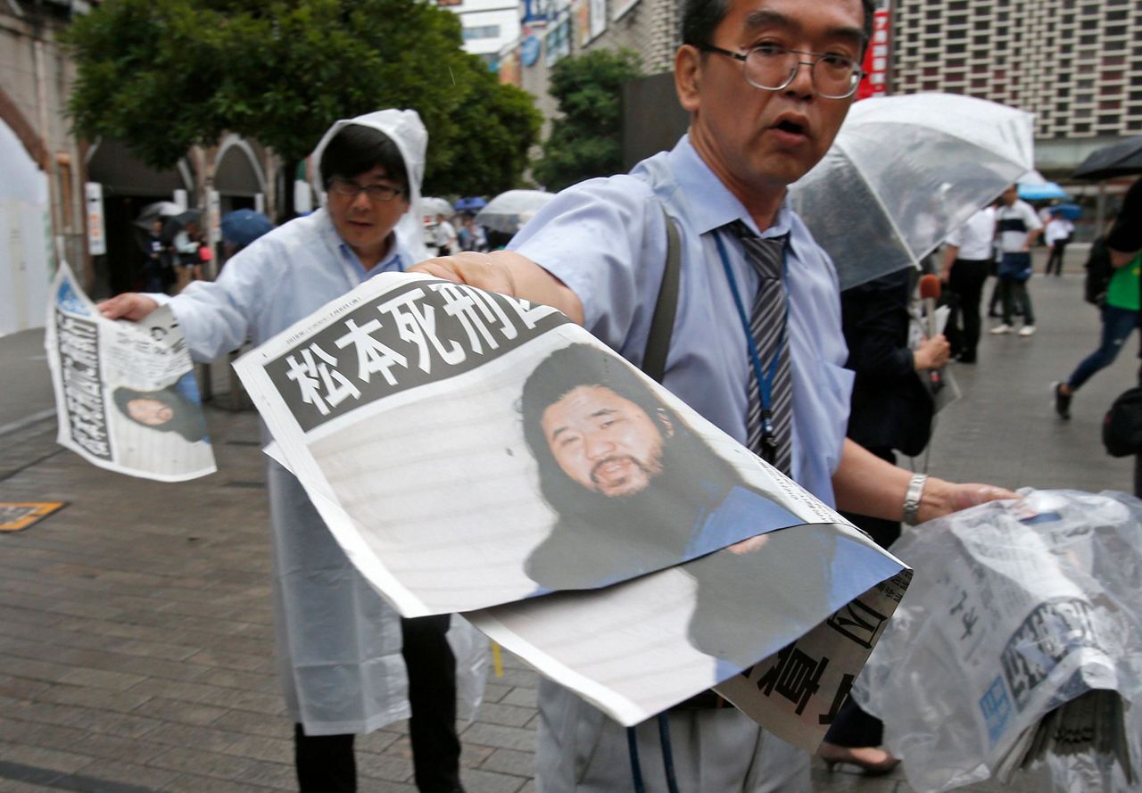 Japan cult leader behind gas attack, followers are executed