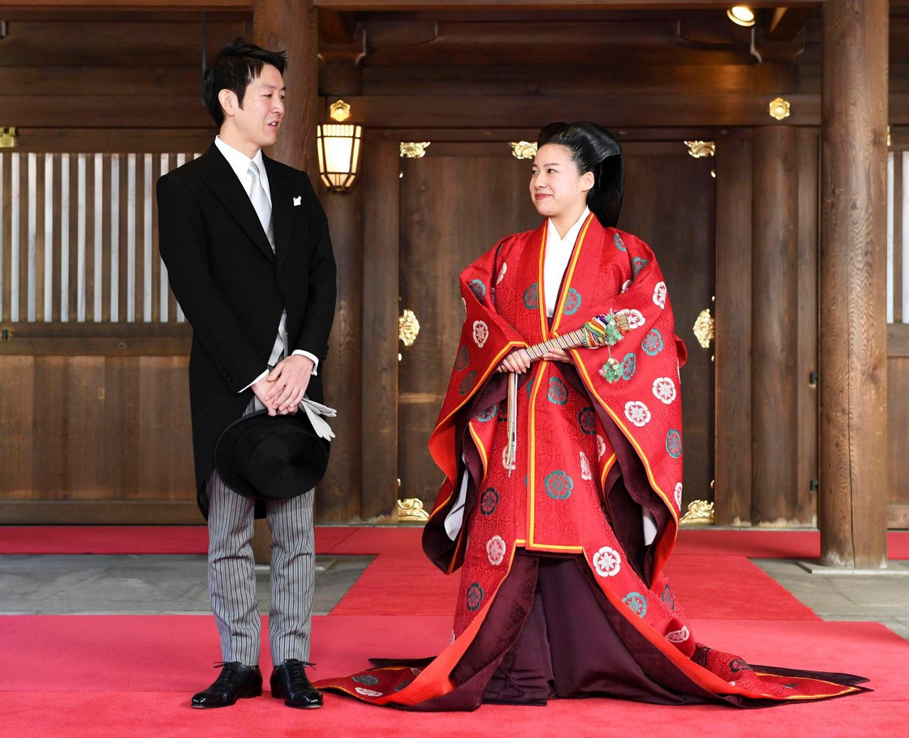 Japanese Princess Ayako marries commoner at shrine ceremony
