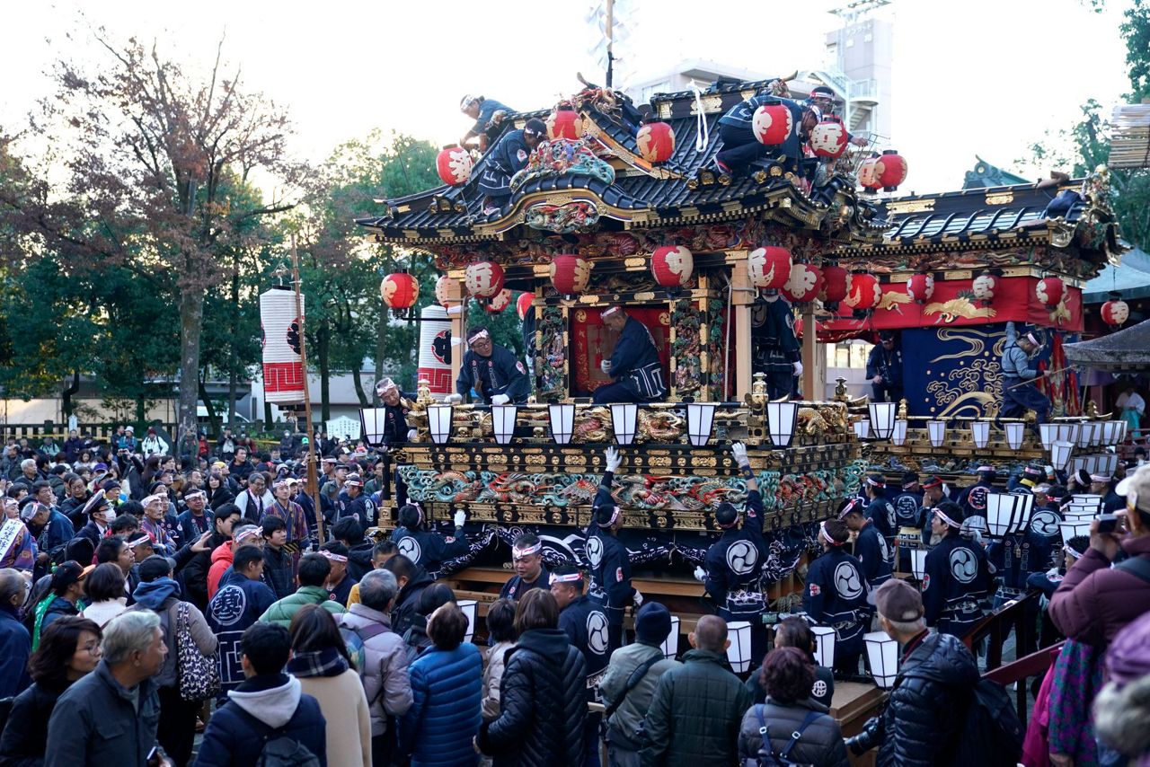 Shinto festival carries on centuries-old tradition in Japan