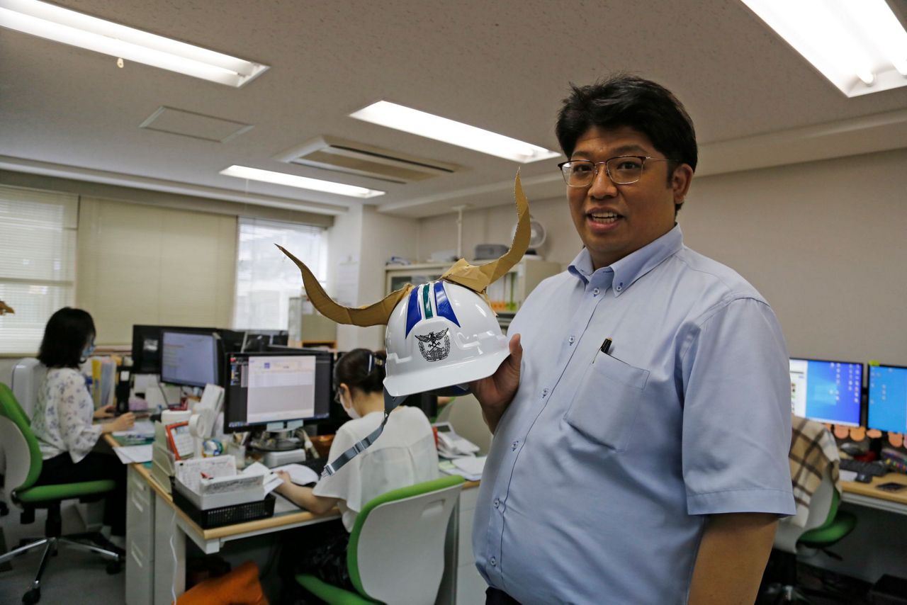 Pot-bellied Japanese security guards reach TikTok stardom