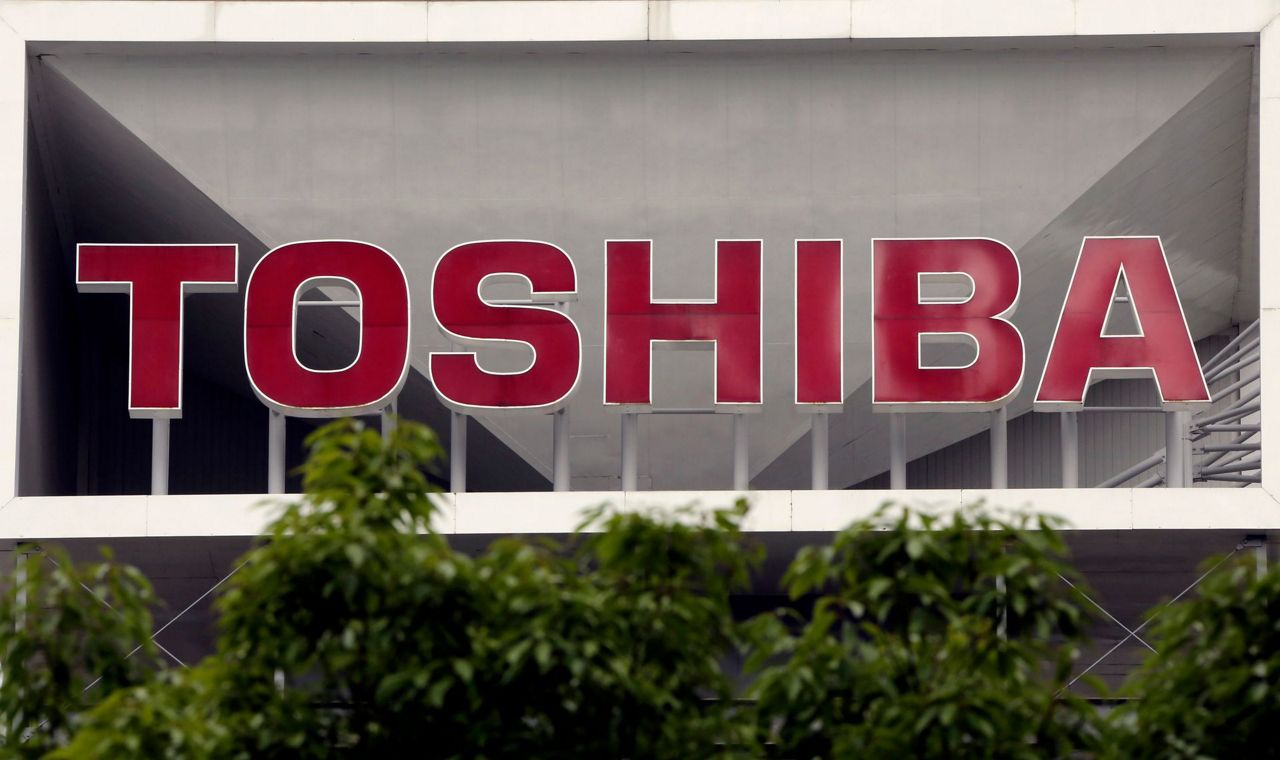 Japan's Toshiba wins approval for board, despite controversy