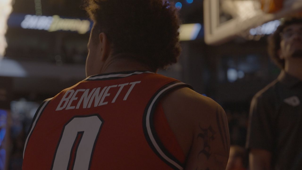 Javon Bennett leads Flyers to new heights