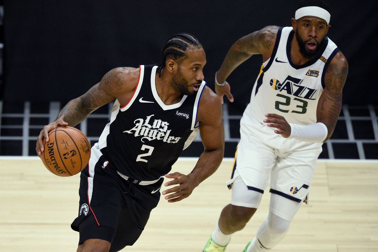 Clippers edge Jazz 116-112, snap Utah's 9-game win streak