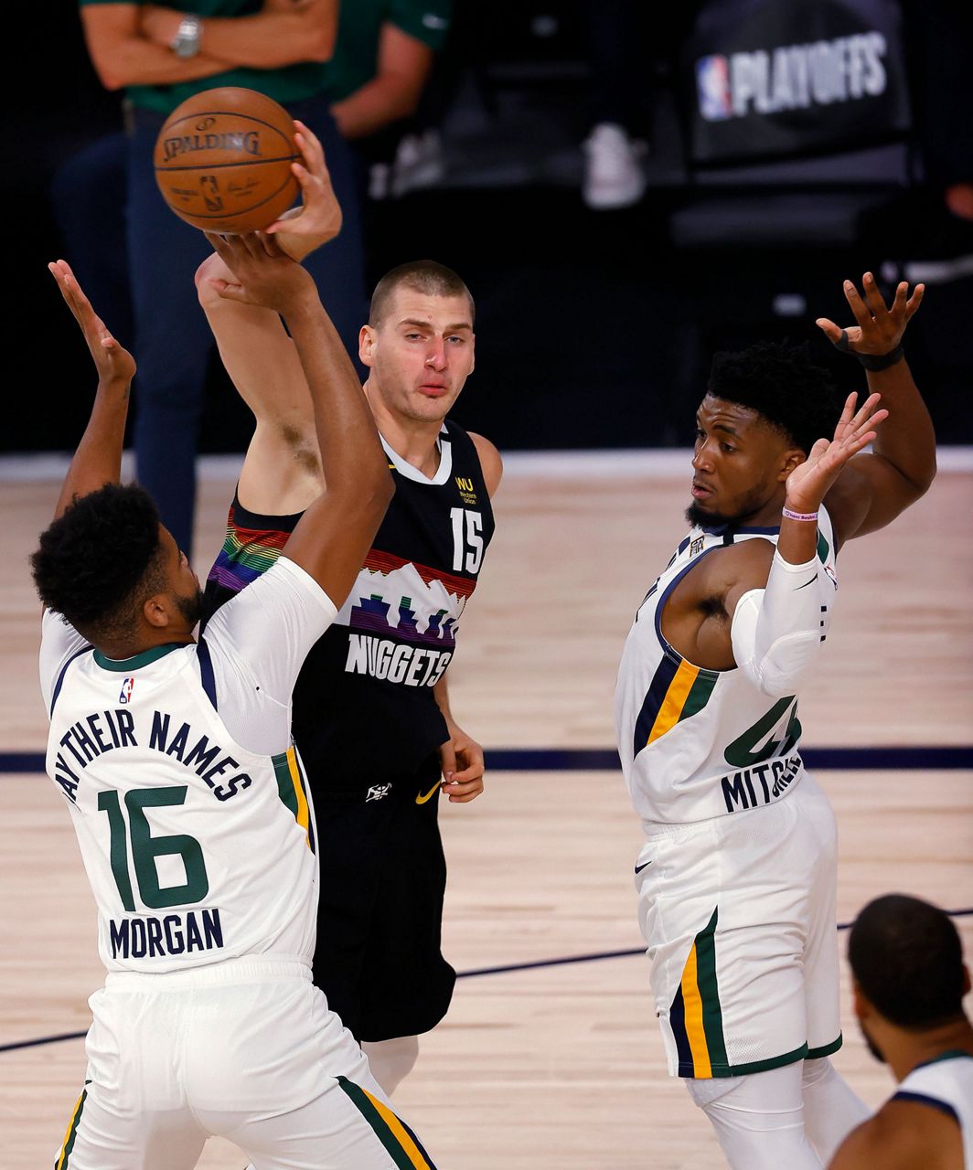 Murray scores 42, Nuggets beat Jazz 117-107 in Game 5