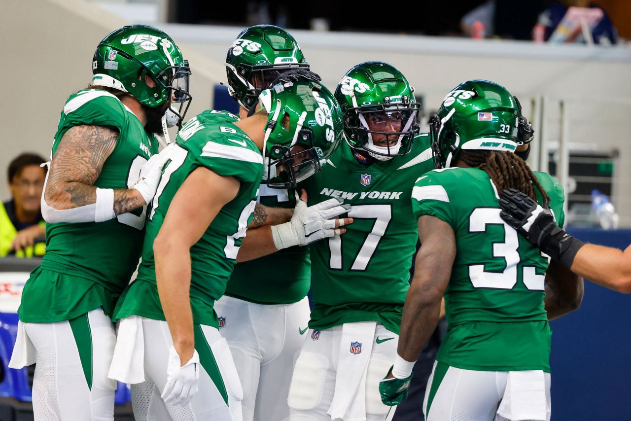 Jets know they must try to at least keep up with Patrick Mahomes and ...