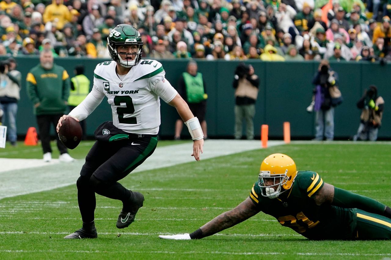 Jets continue surge with convincing 27-10 win at Green Bay