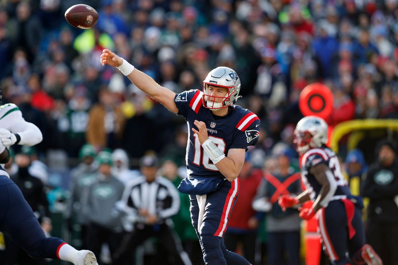 Marcus Jones' late punt return lifts Patriots over Jets 10-3