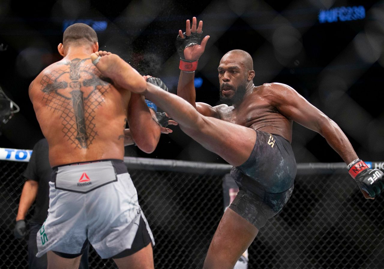 UFC's Jon Jones disputes strip club waitress' assault claim