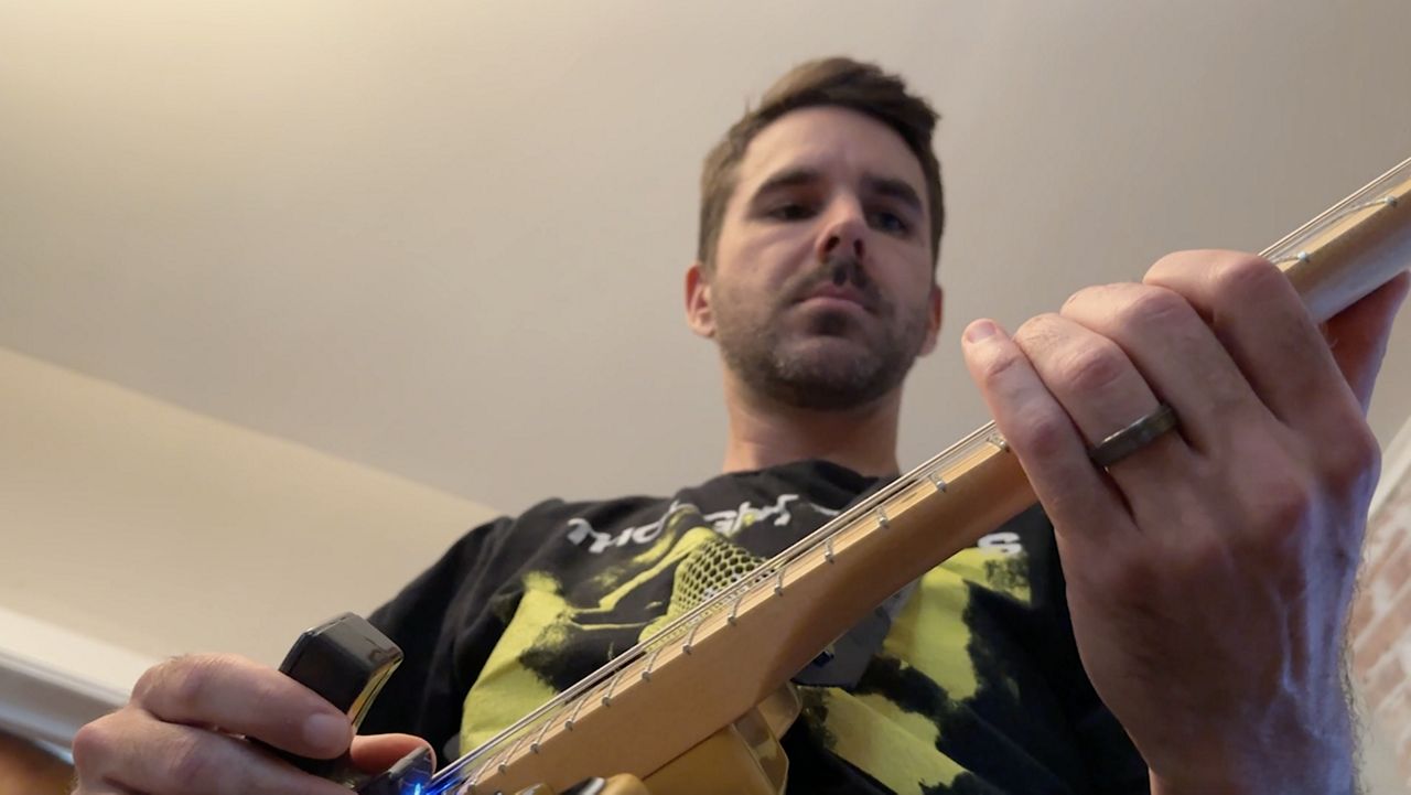 Western New York man uses music to cope with cancer