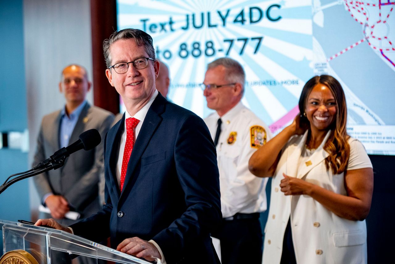 DC promises a 'very, very robust' police presence to maintain public ...