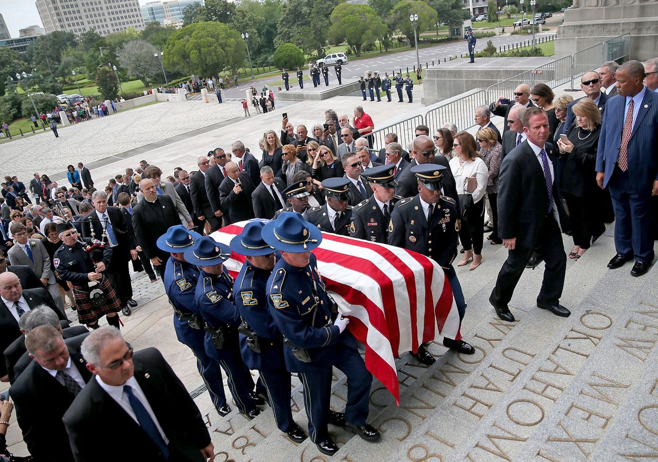 Memorials for former governor Blanco move to her Cajun home
