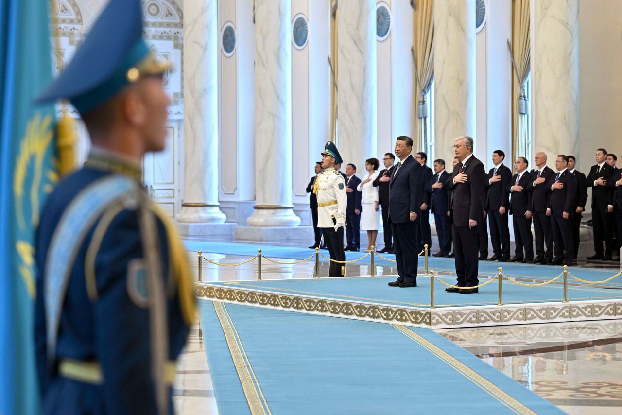 Leaders of Russia and China to meet in Central Asian summit in a show ...