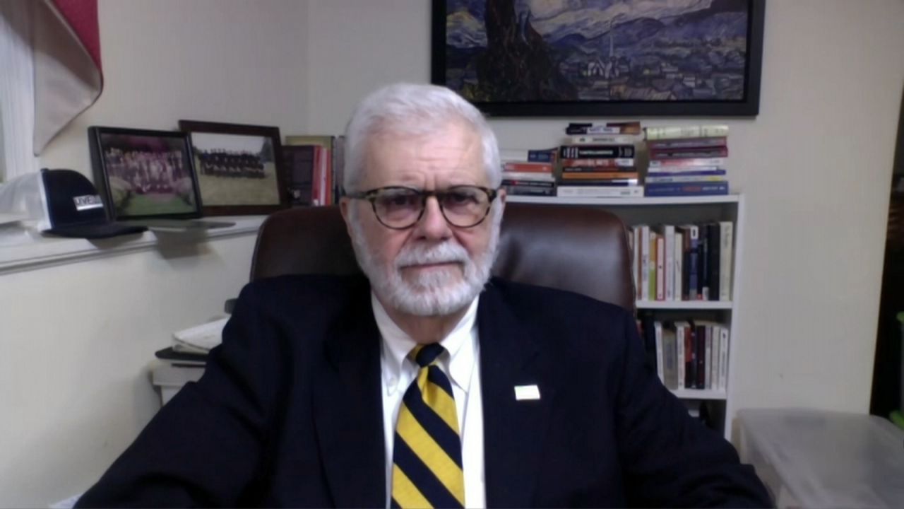 Former FBI agent talks assassination attempt on Trump