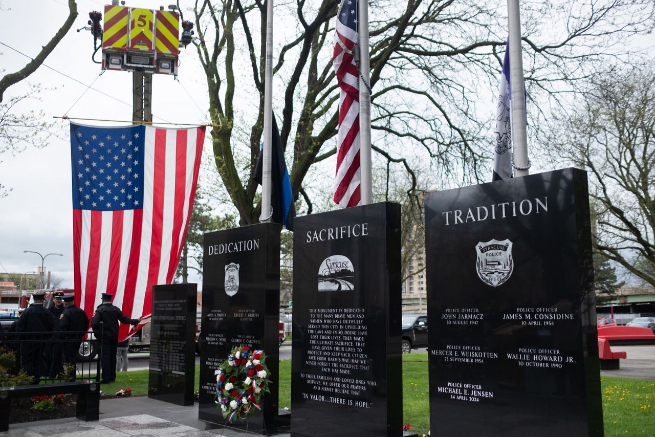 Syracuse Police remember 12 fallen officers in ceremony