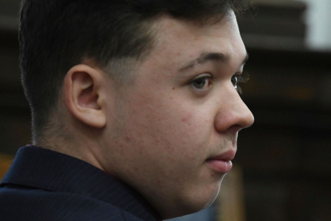 Opening statements begin in Kyle Rittenhouse murder trial