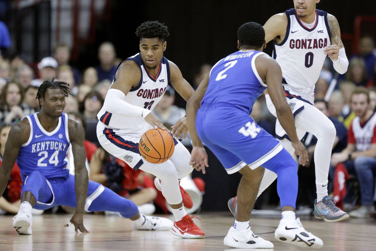 Bolton's 24 points lead No. 2 Gonzaga over No. 4 Kentucky