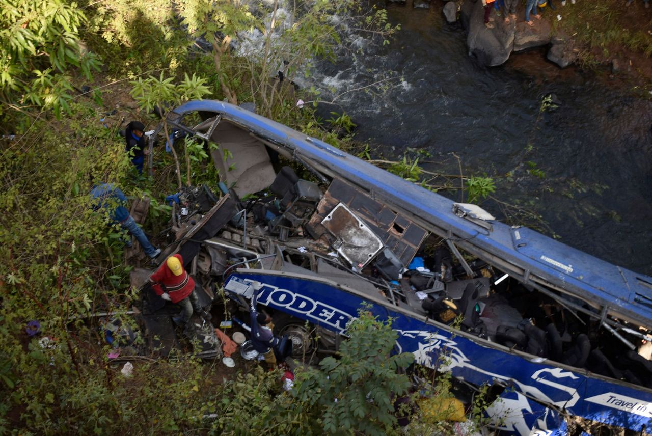 Police: Death toll from Kenya bus crash rises to 3O