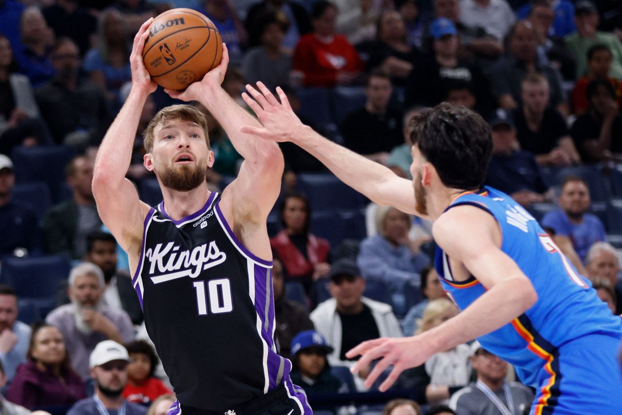 Domantas Sabonis' double-double streak ends at 61 games as Kings lose ...