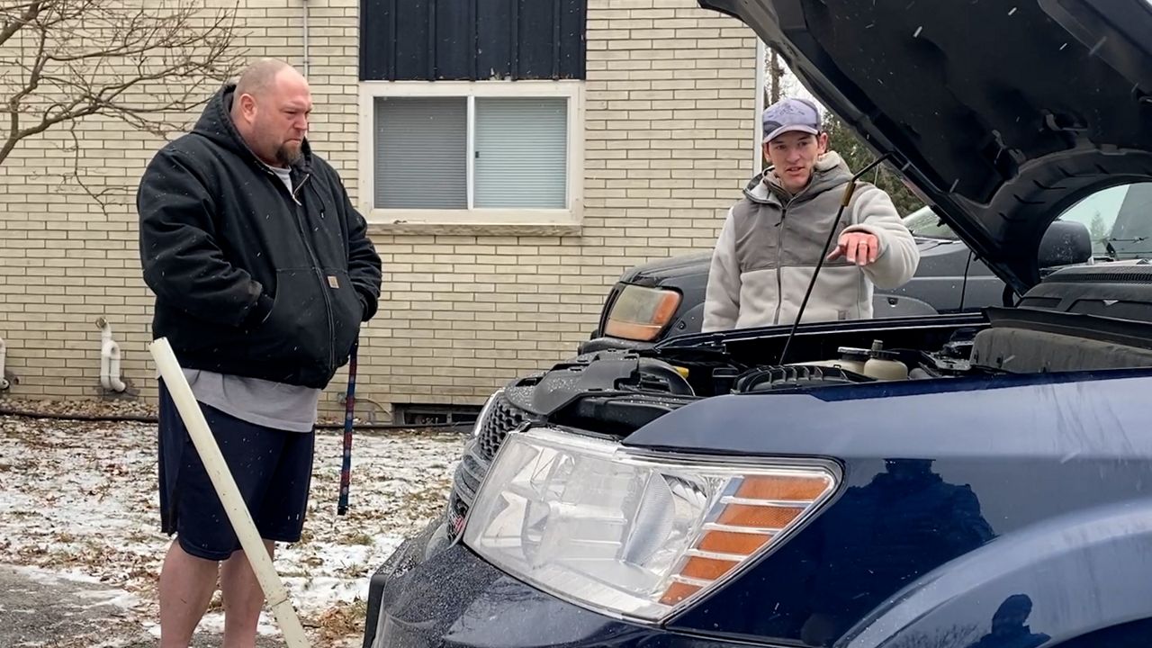 Everyday Hero: Green Bay man makes affordable car repairs