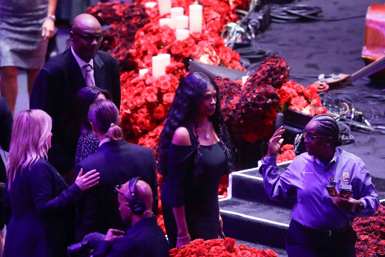 The Latest: Fans gather for Kobe Bryant's public memorial