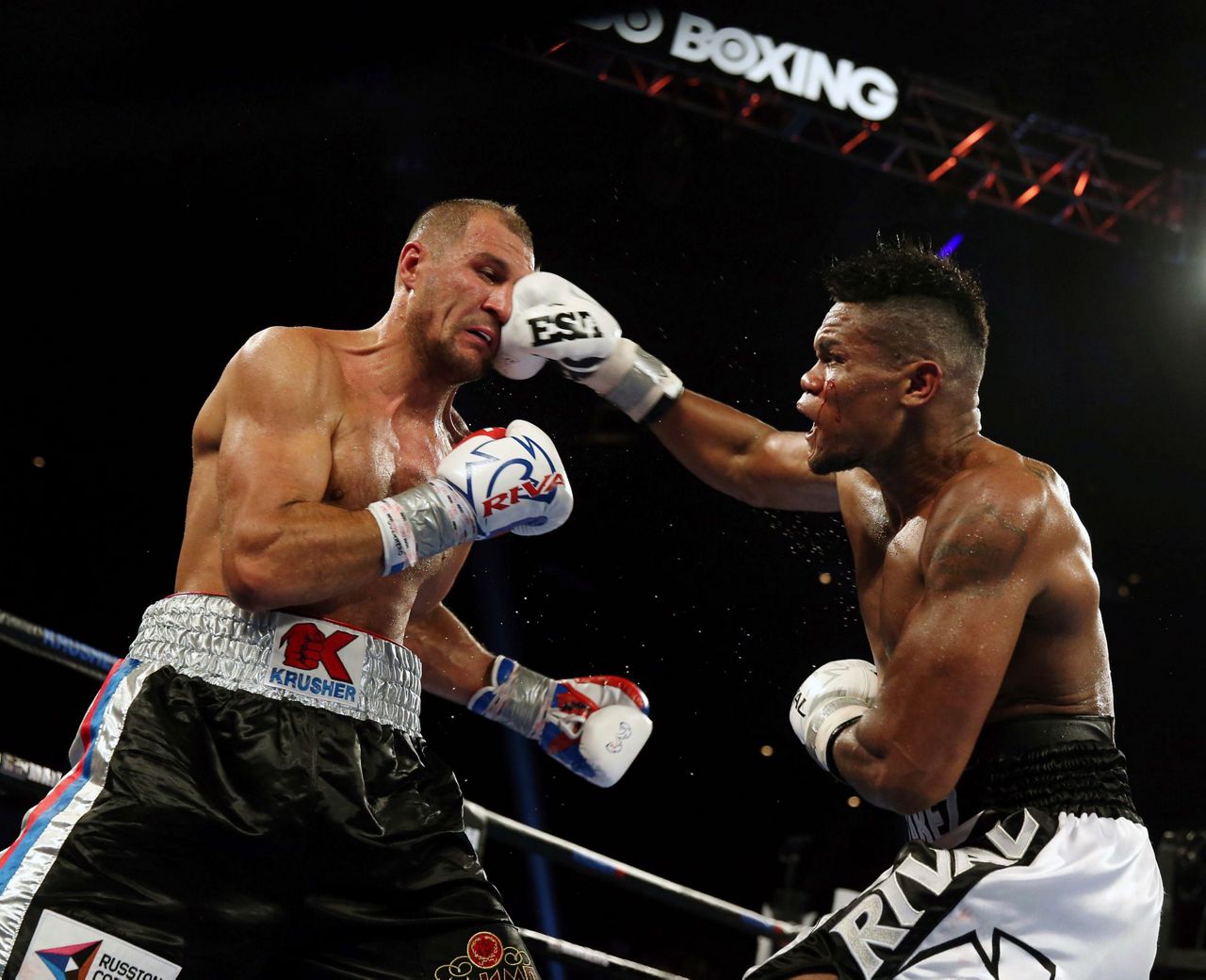 Alvarez KO's Kovalev to win 175-pound title in AC