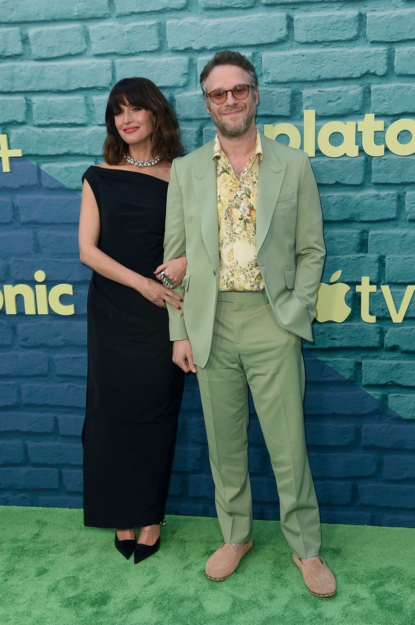 Rose Byrne and Seth Rogen are just best friends in new series, 'Platonic'