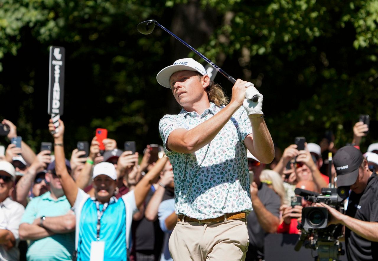 Wolff makes an ace and leads LIV Golf event over newcomers