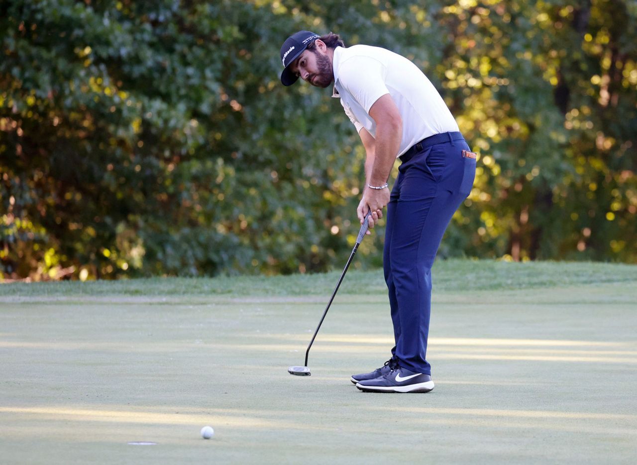 Wolff makes an ace and leads LIV Golf event over newcomers