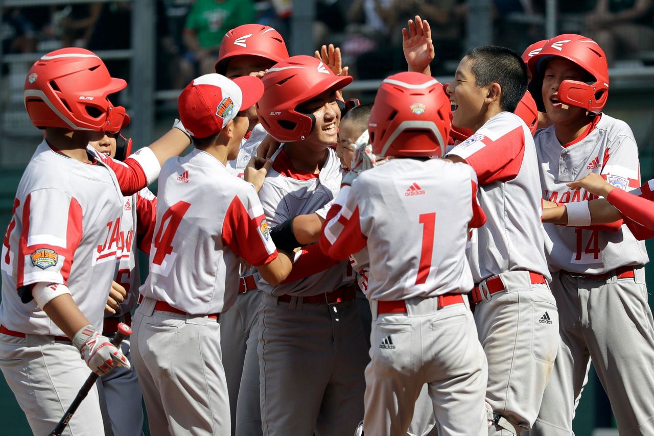 Unbeaten Japan takes on Curacao in Little League semifinal
