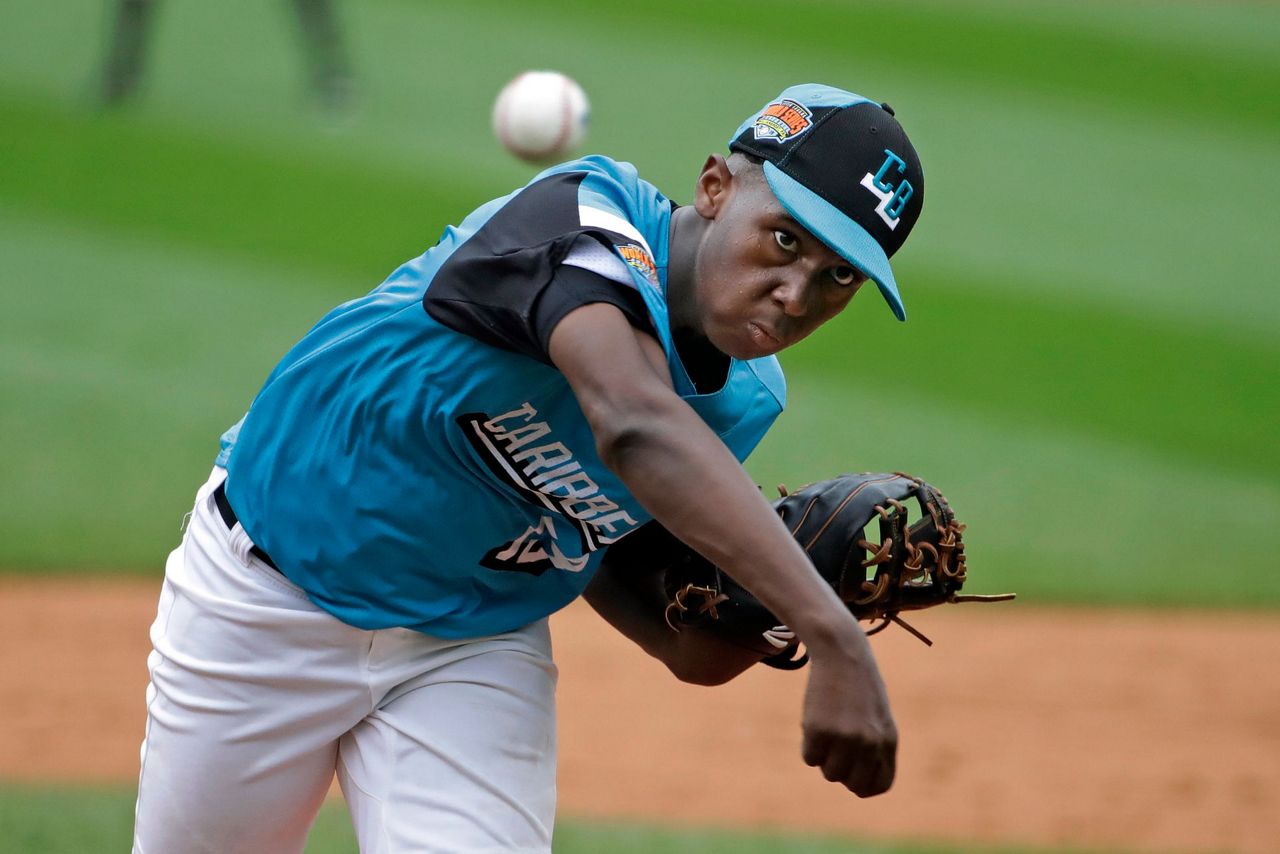 Unbeaten Japan takes on Curacao in Little League semifinal