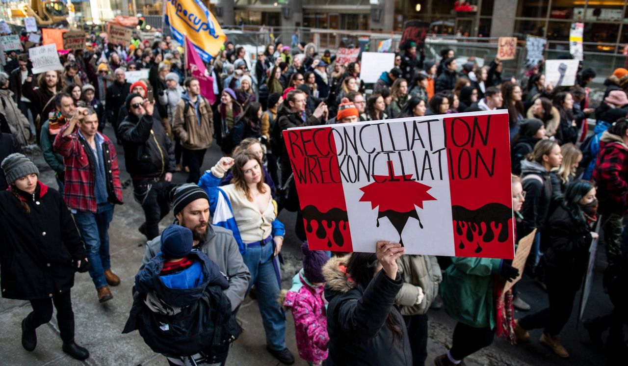 New rail blockades in Canada emerge as talks continue