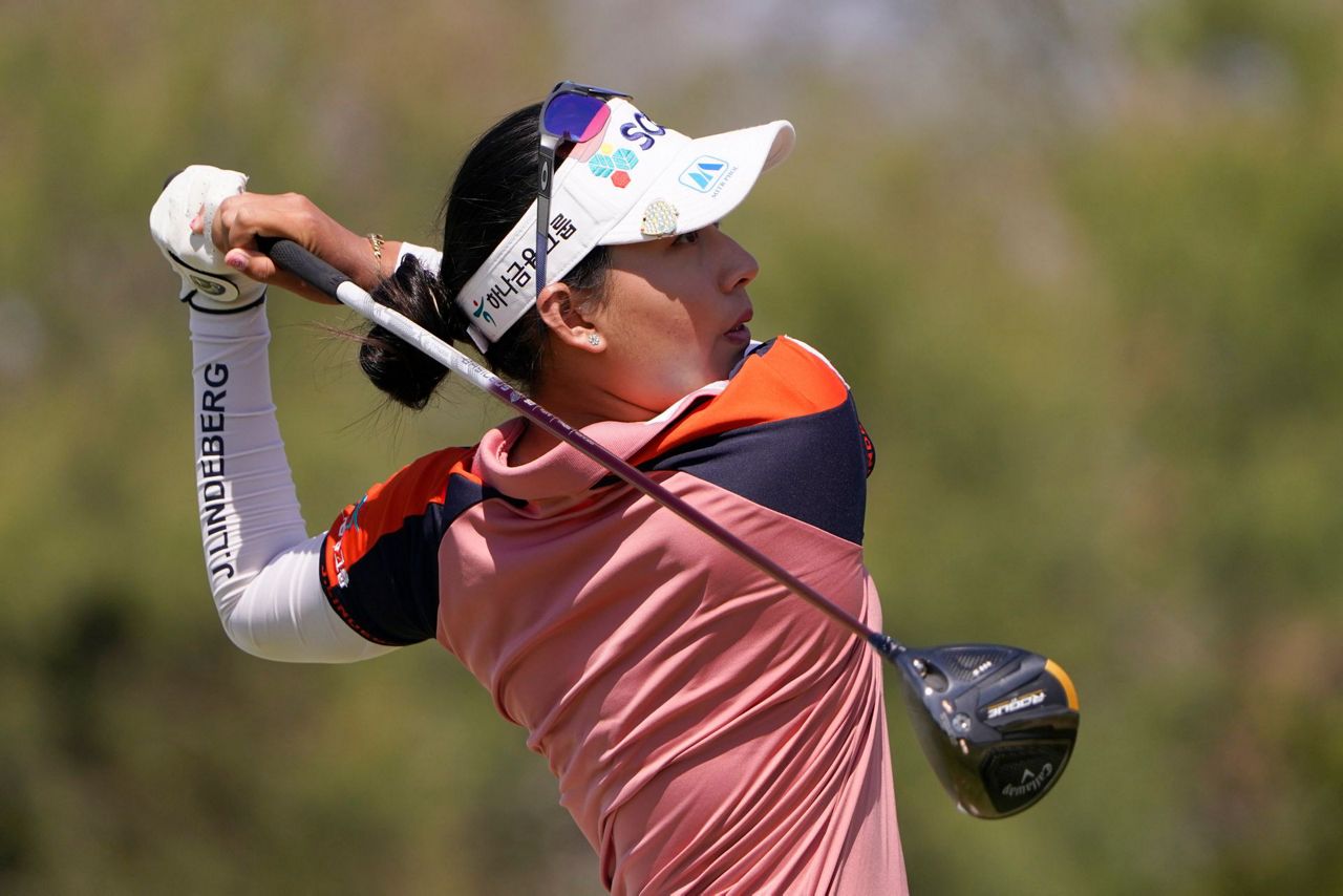 Xiyu Lin makes late eagle to take LPGA lead in Texas