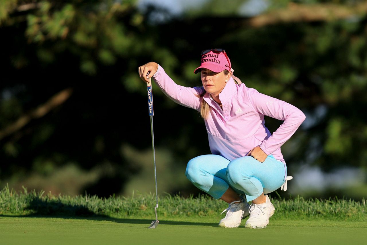 Lin has 9 birdies for a 64; 14-year-old shoots 70 on LPGA