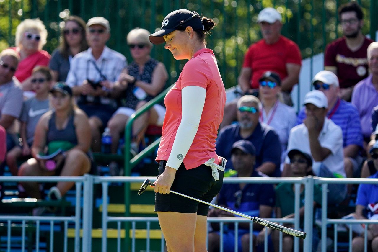 Lucy Li starts slow and finishes strong to lead LPGA Tour