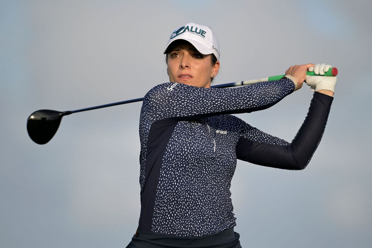 Maria Fassi delivers career-best 62 to take early LPGA lead