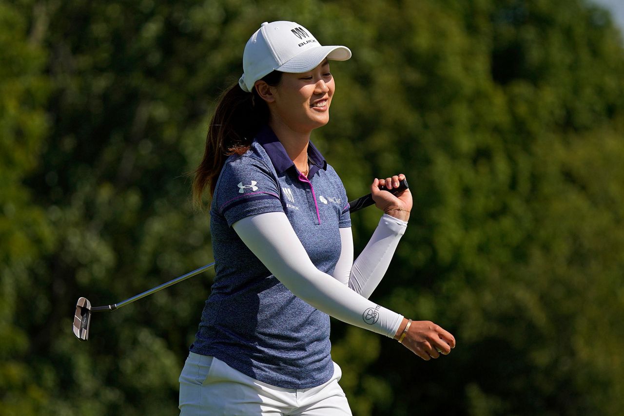 Lin has 9 birdies for a 64; 14-year-old shoots 70 on LPGA