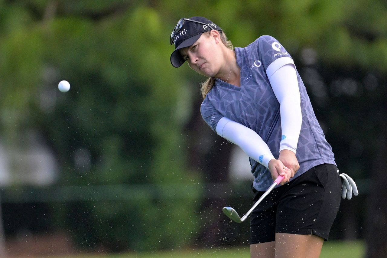 Maria Fassi delivers career-best 62 to take early LPGA lead