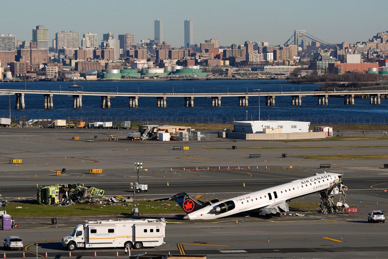 New York plane crash investigation looking at cockpit recorder and ...