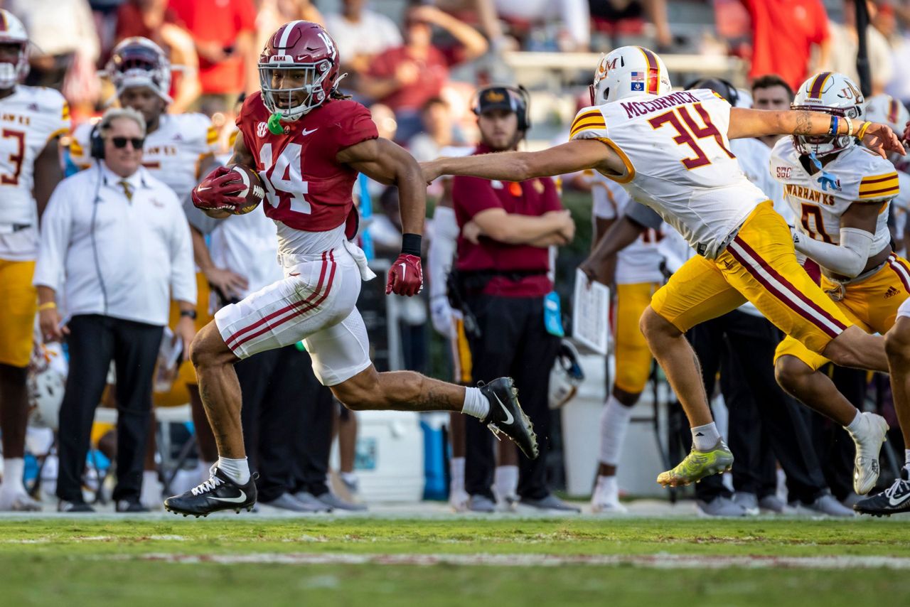 Young, No. 2 Alabama roll over Louisiana-Monroe, 63-7