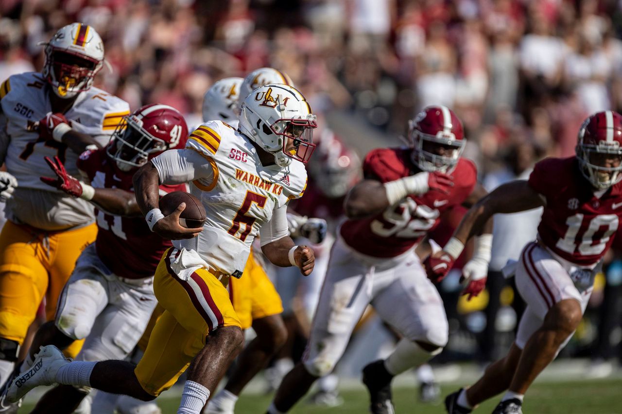 Young, No. 2 Alabama roll over Louisiana-Monroe, 63-7