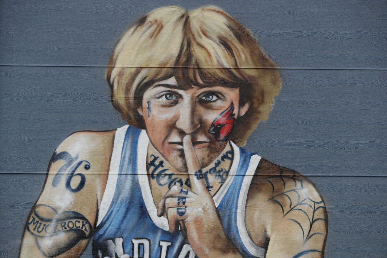 Not a 'tattooed guy': Larry Bird wants mural changed