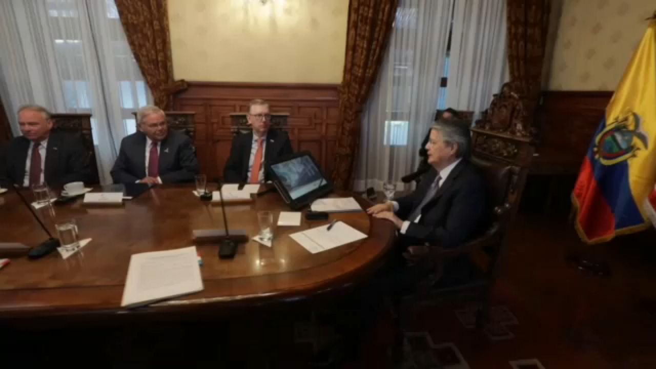 Senadores de EE.UU. respaldan a Lasso en visita a Ecuador Senadores de EE.UU. respaldan a Lasso en visita a Ecuador