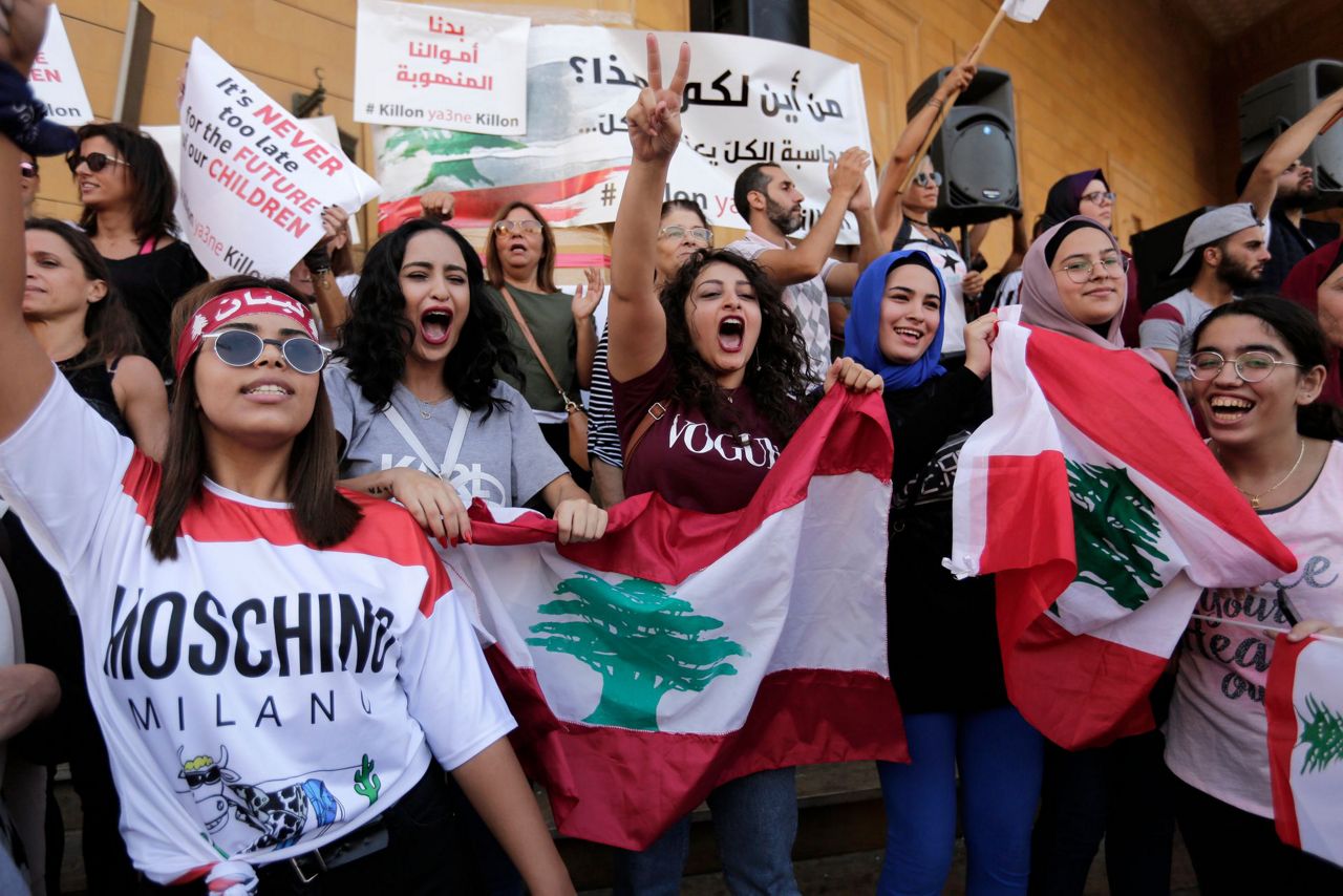 Lebanese protesters dig in, even after proposed reforms