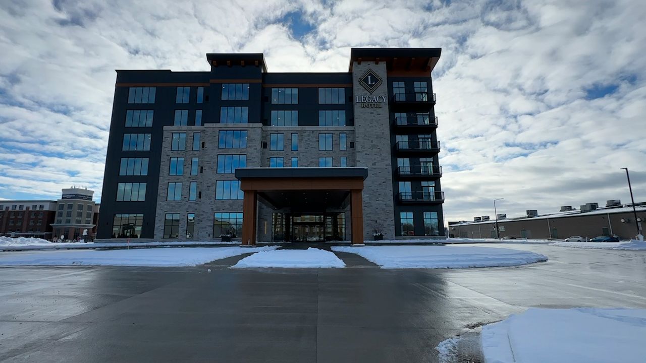 Legacy Hotel opens near Lambeau Field